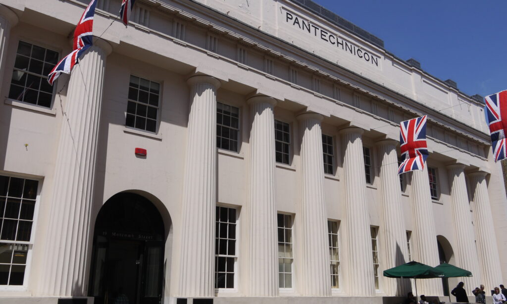 About Us | Removal and Storage Services | Fox Moving & Storage